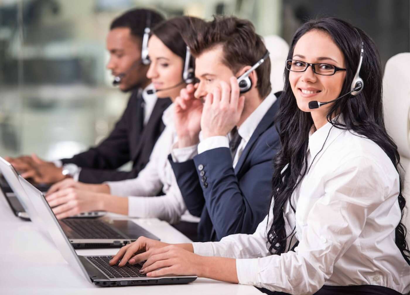 The Power of Hosted Call Centers The Power of Hosted Call Centers